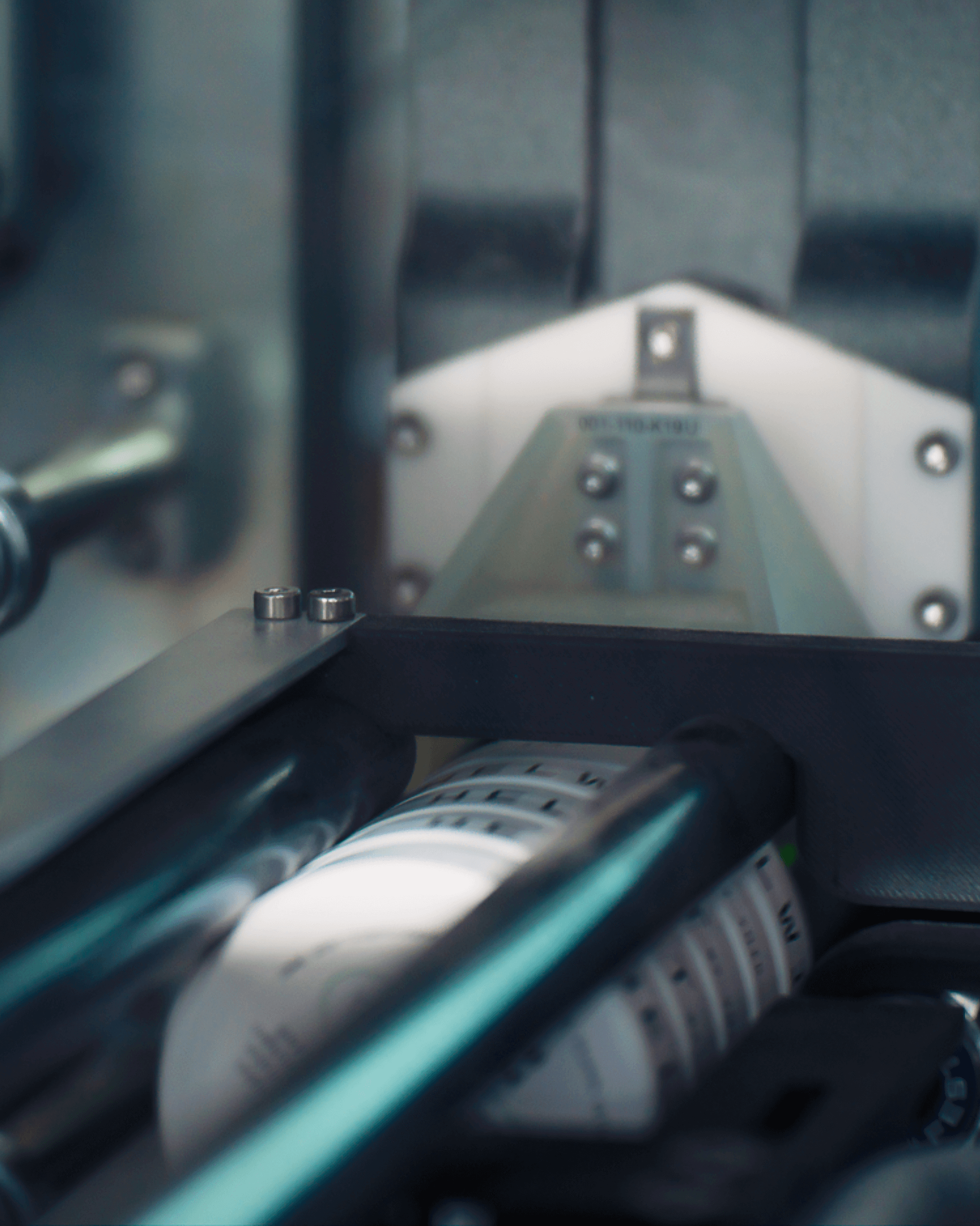 Contact Helwit - Fill in and we'll get back to you ASAP